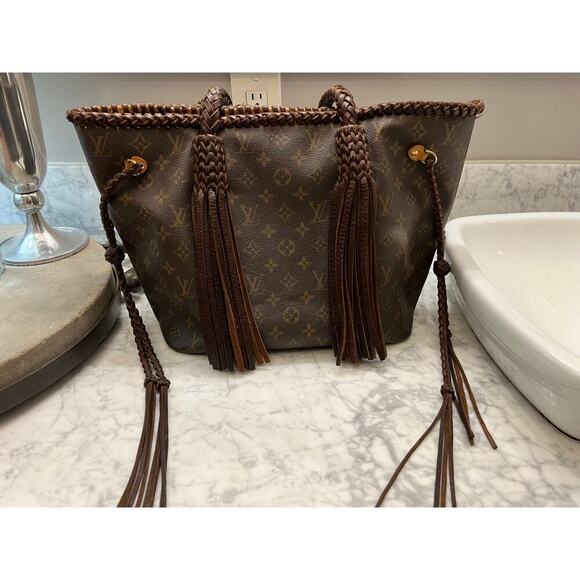 Louis Vuitton | Bags | Louis Vuitton Brown Neverfull Mm Monogram Lv By ...